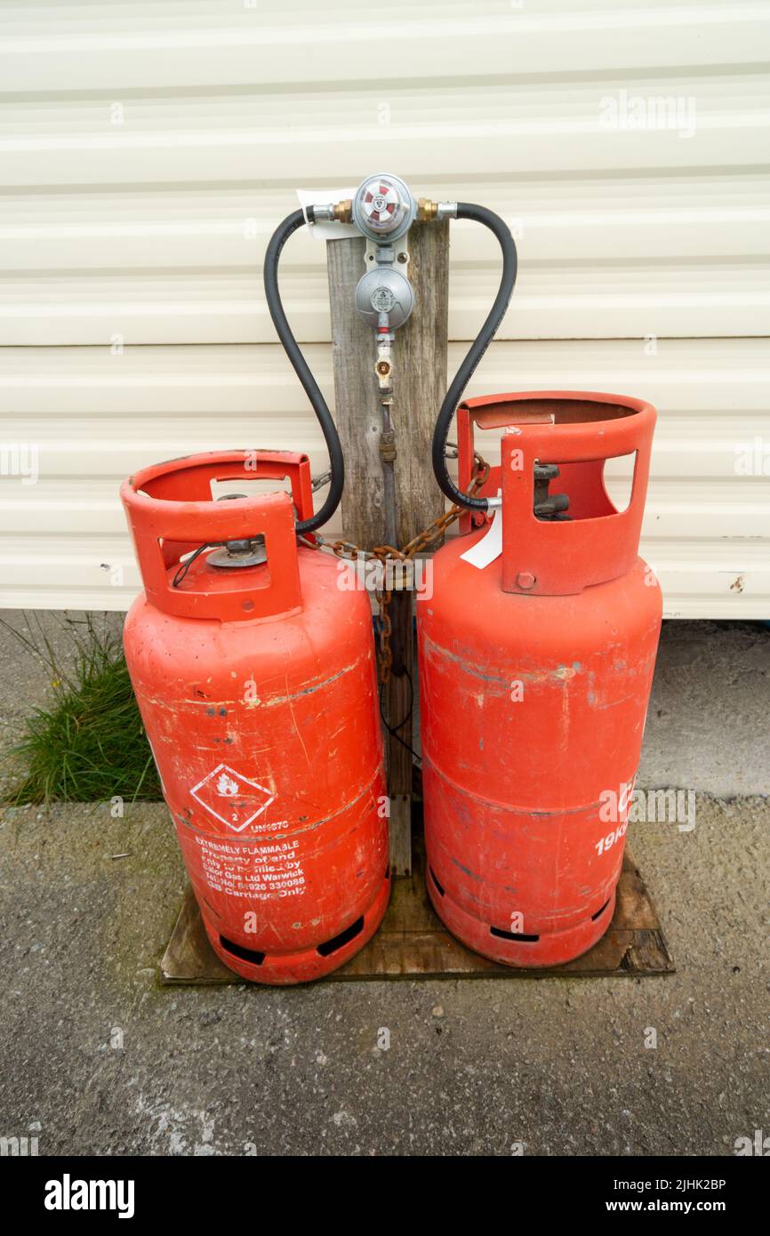 Installation of twin 19kg gas bottles or cylinders, Calor propane for ...