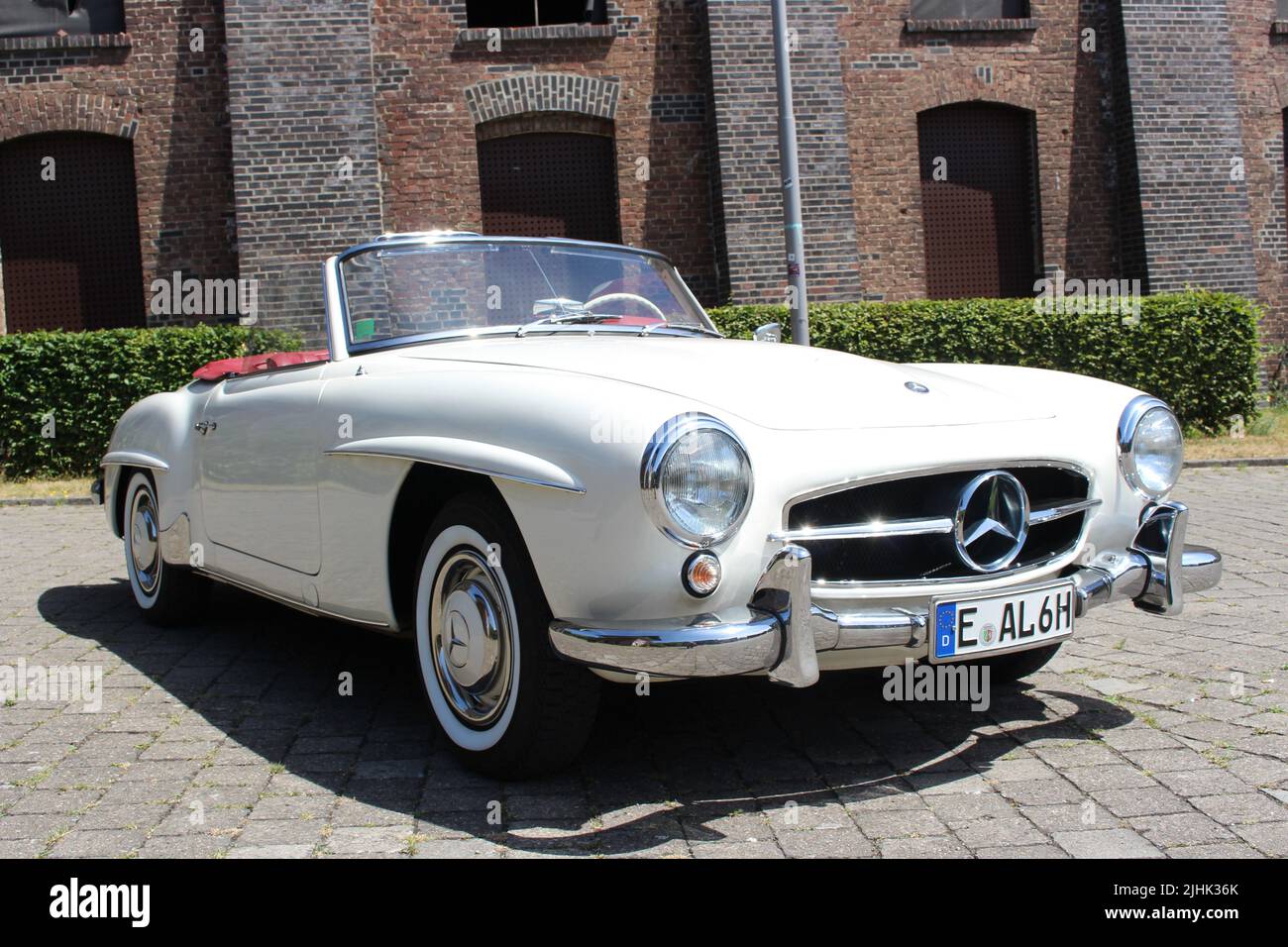 Mercedes convertible 1950s hi-res stock photography and images - Alamy