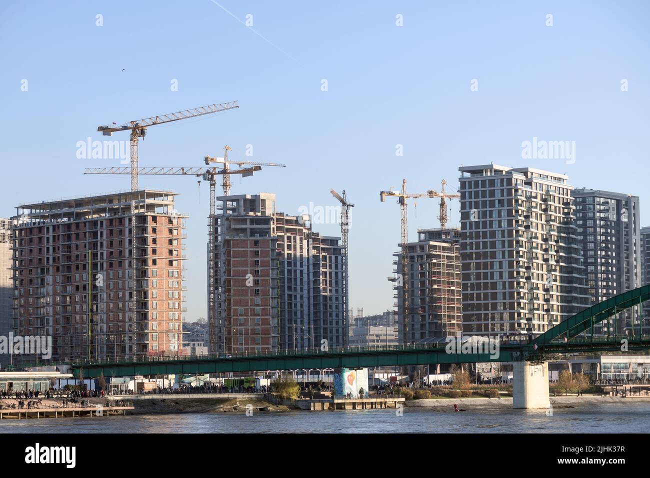Belgrade Waterfront: construction of new buildings in the Sava ...