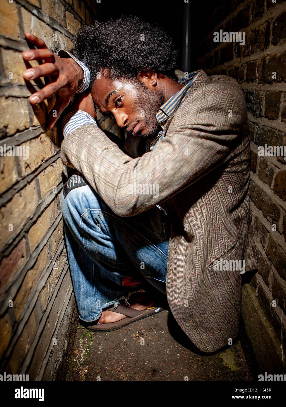 Urban Anxiety. Anxious body language from a vulnerable character ...