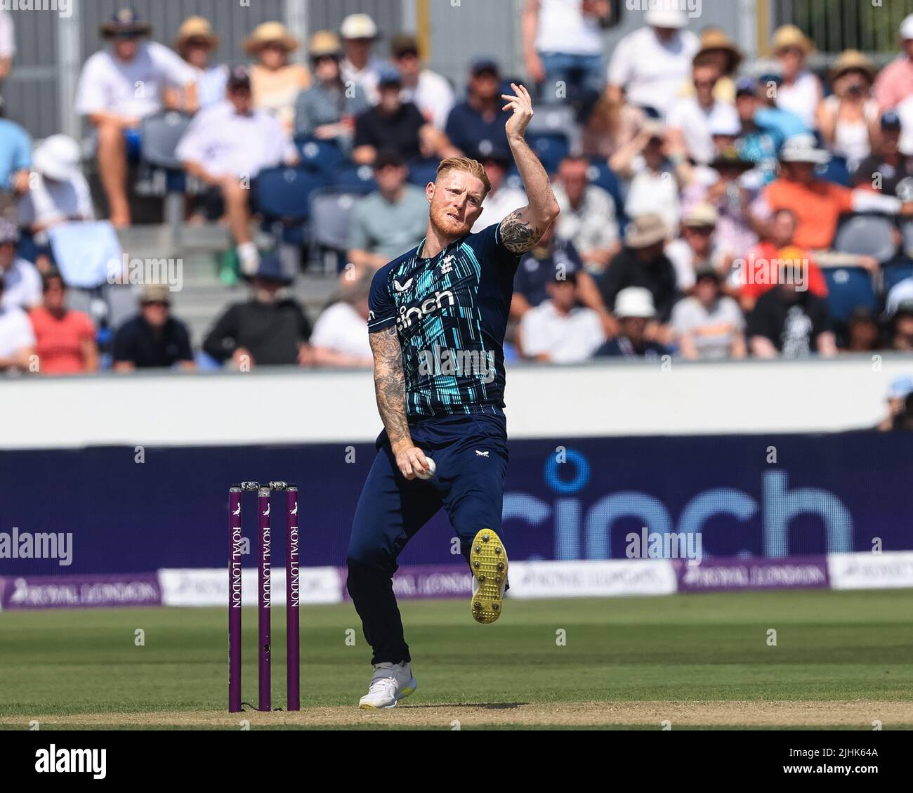 Ben Stokes of England delivers the ball Stock Photo - Alamy
