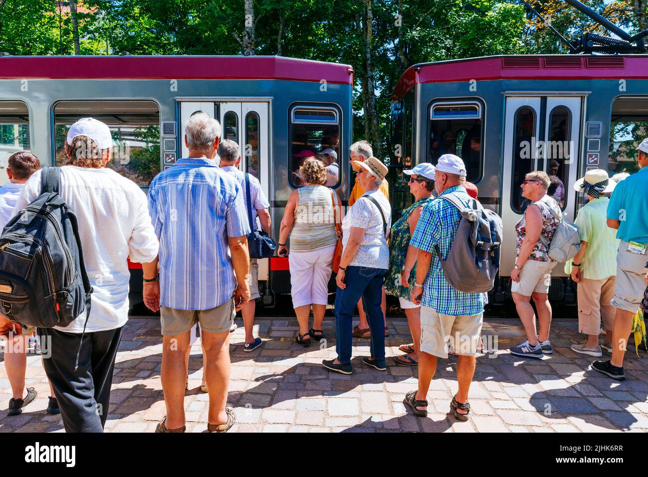 Ferrovia del tram hi-res stock photography and images - Alamy