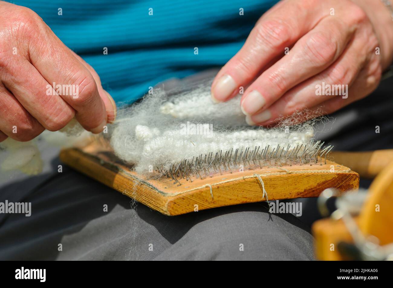 Handcarding hi-res stock photography and images - Alamy