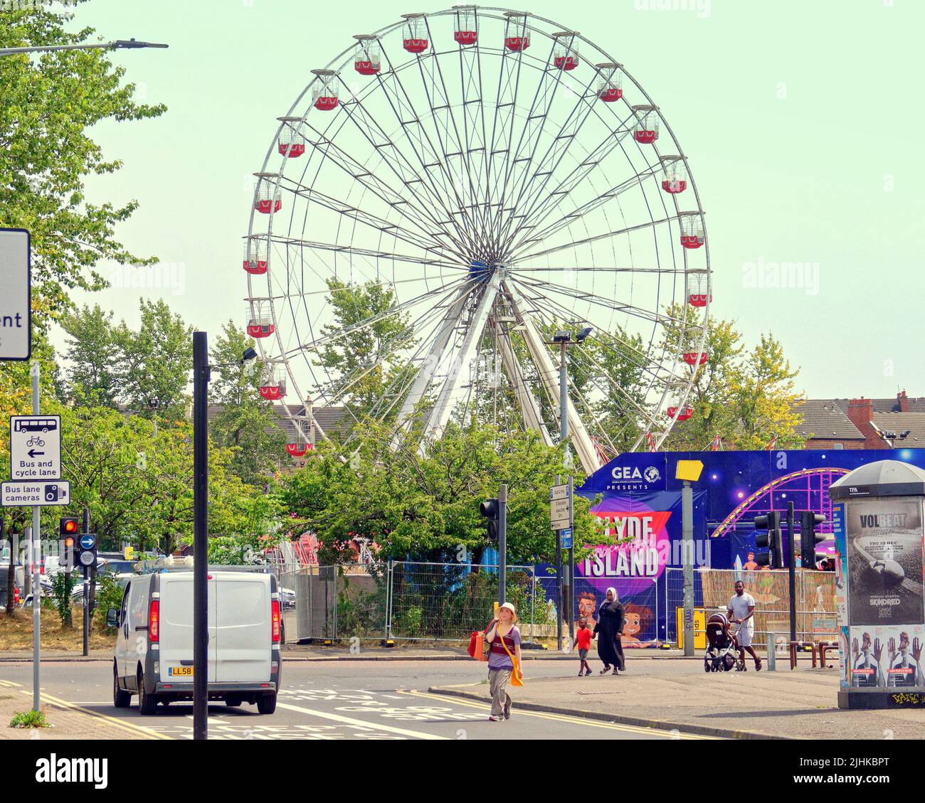 Glasgow, Scotland, UK July 19th 2022. UK Weather: Sunny as the weather ...