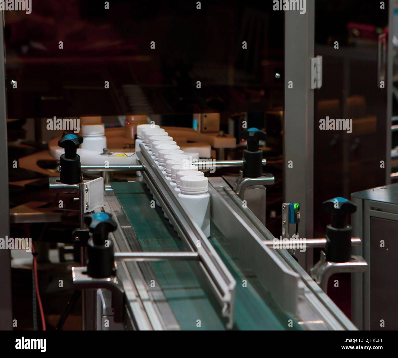 Bottle Filling Machine Conveyor at Virginia Morgan blog