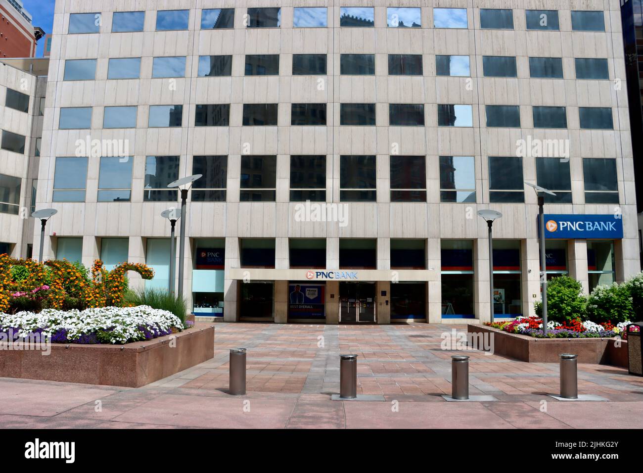 PNC Bank building on Euclid Avenue in Cleveland, June 2022 Stock Photo ...