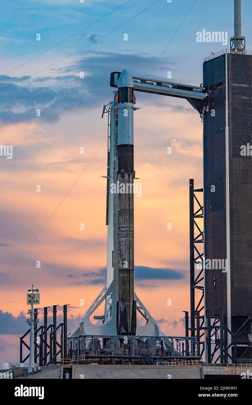 The Spacex Falcon 9 Rocket Carrying The Dragon Resupply Capsule Is