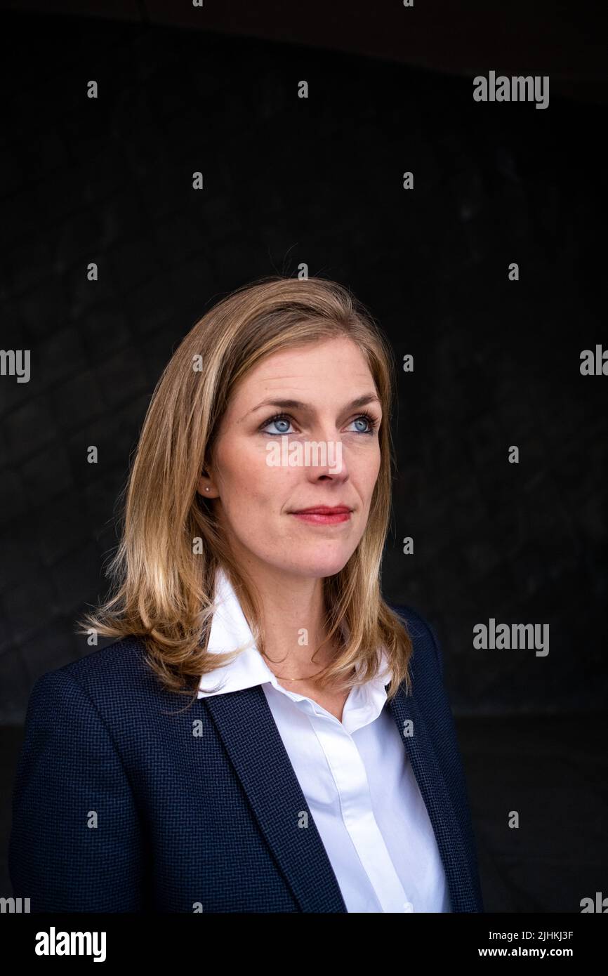 Carole gandon formal hi-res stock photography and images - Alamy