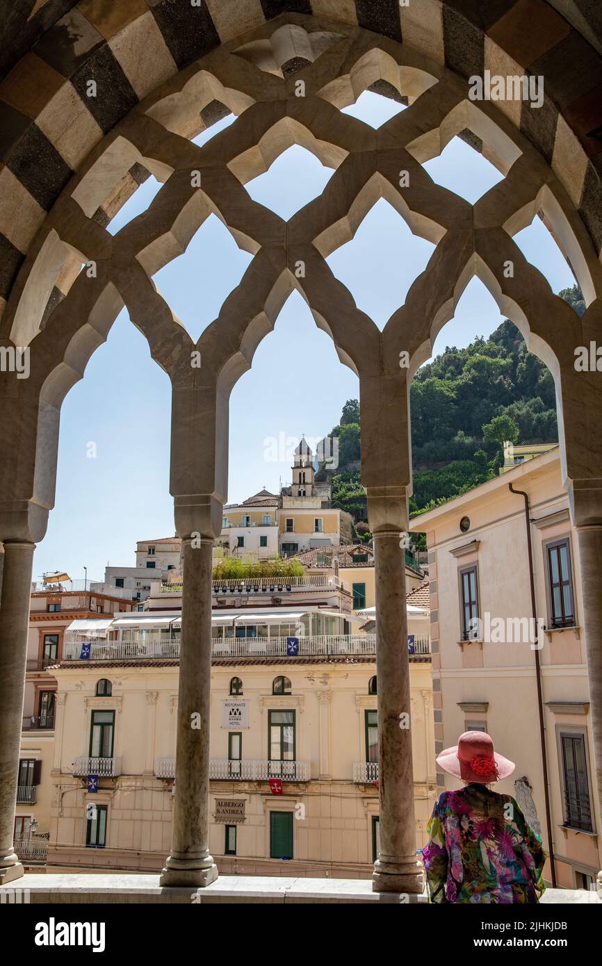 Amalfi piazza del duomo sorrento hi-res stock photography and images ...