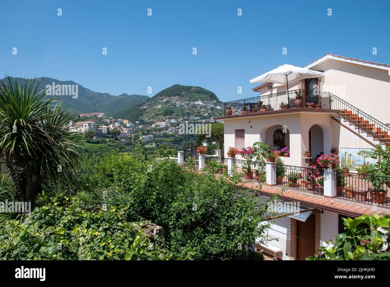 Views around the beautiful town of Ravello on the Amalfi Coast, Italy ...