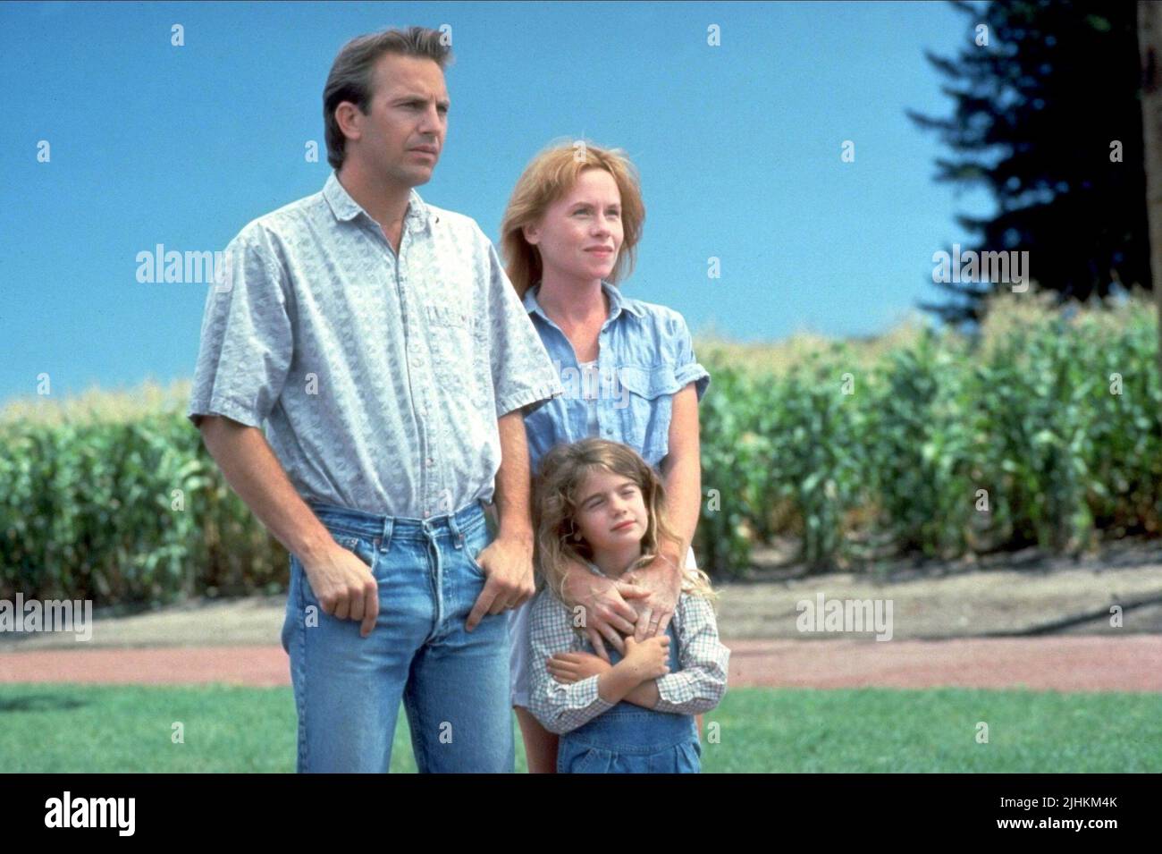 Gaby hoffmann field of dreams hi-res stock photography and images - Alamy