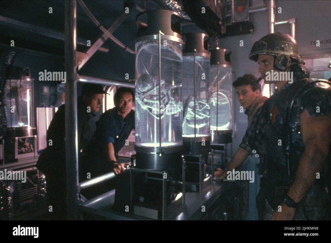 Facehuggers hi-res stock photography and images - Alamy