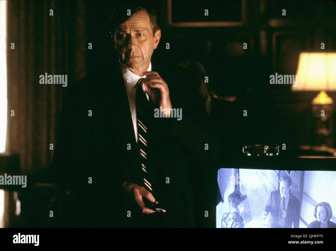 WILLIAM B. DAVIS, THE X FILES, 1998 Stock Photo - Alamy