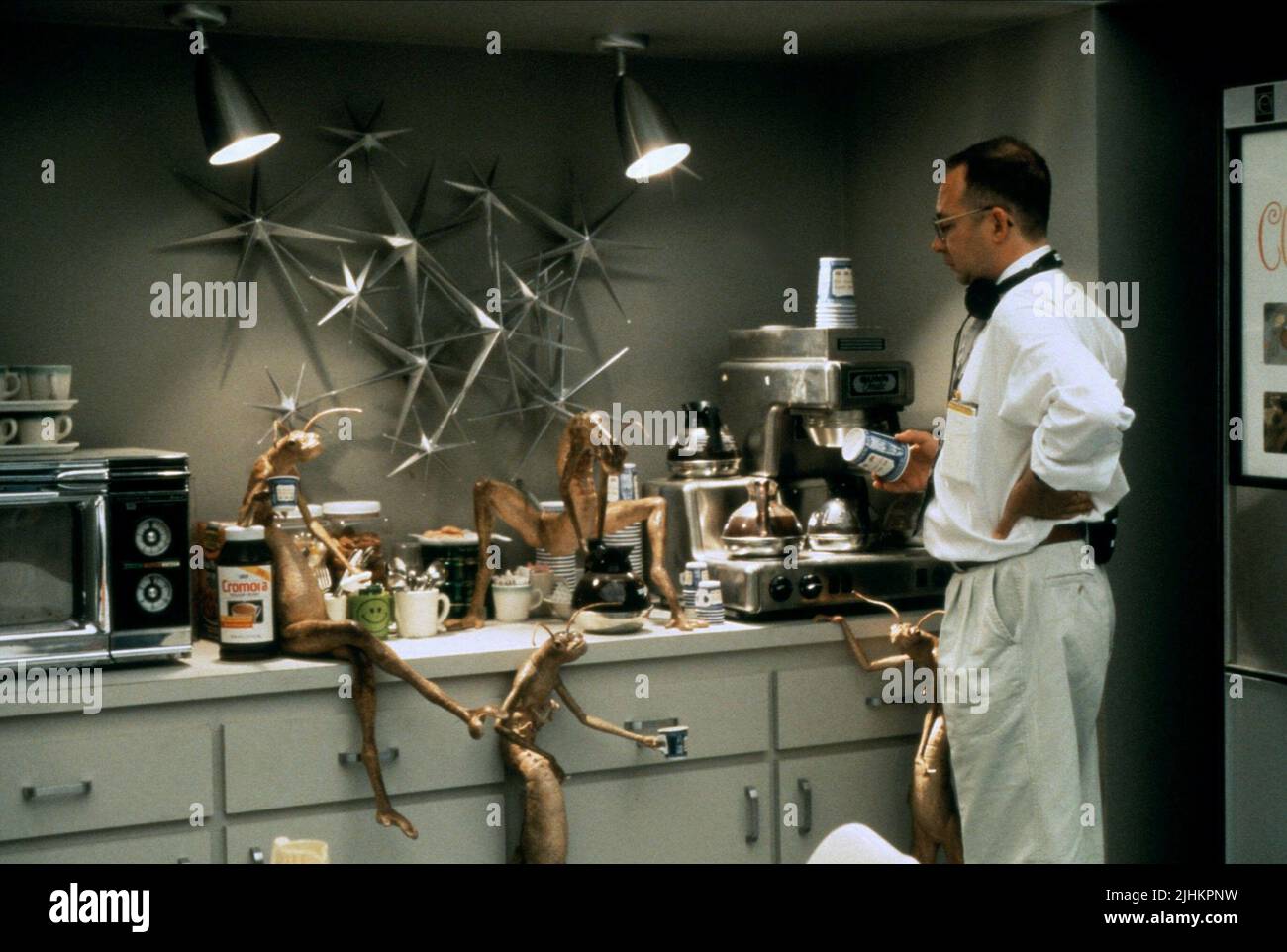 BARRY SONNENFELD, WORM GUYS, MEN IN BLACK, 1997 Stock Photo - Alamy