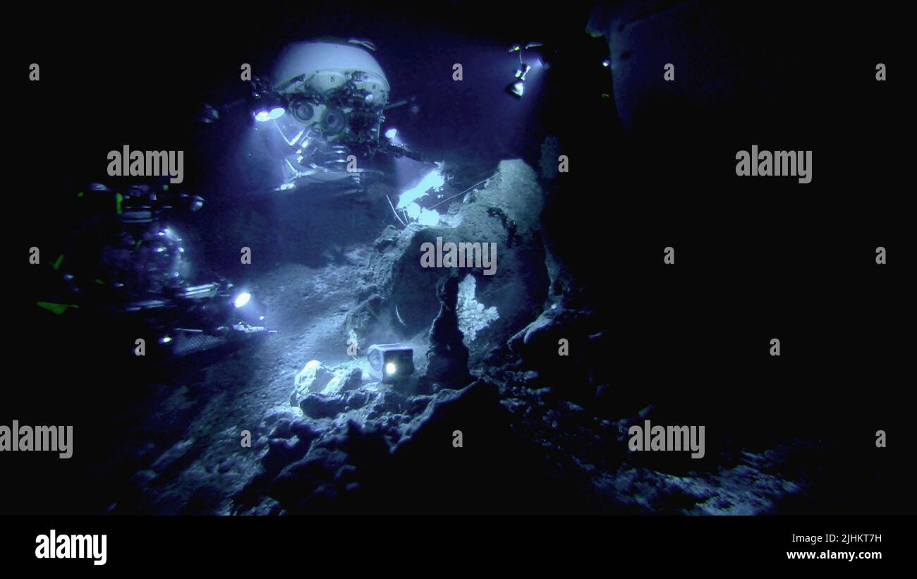DEEP ROVER SUBMERSIBLE, ALIENS OF THE DEEP, 2005 Stock Photo - Alamy