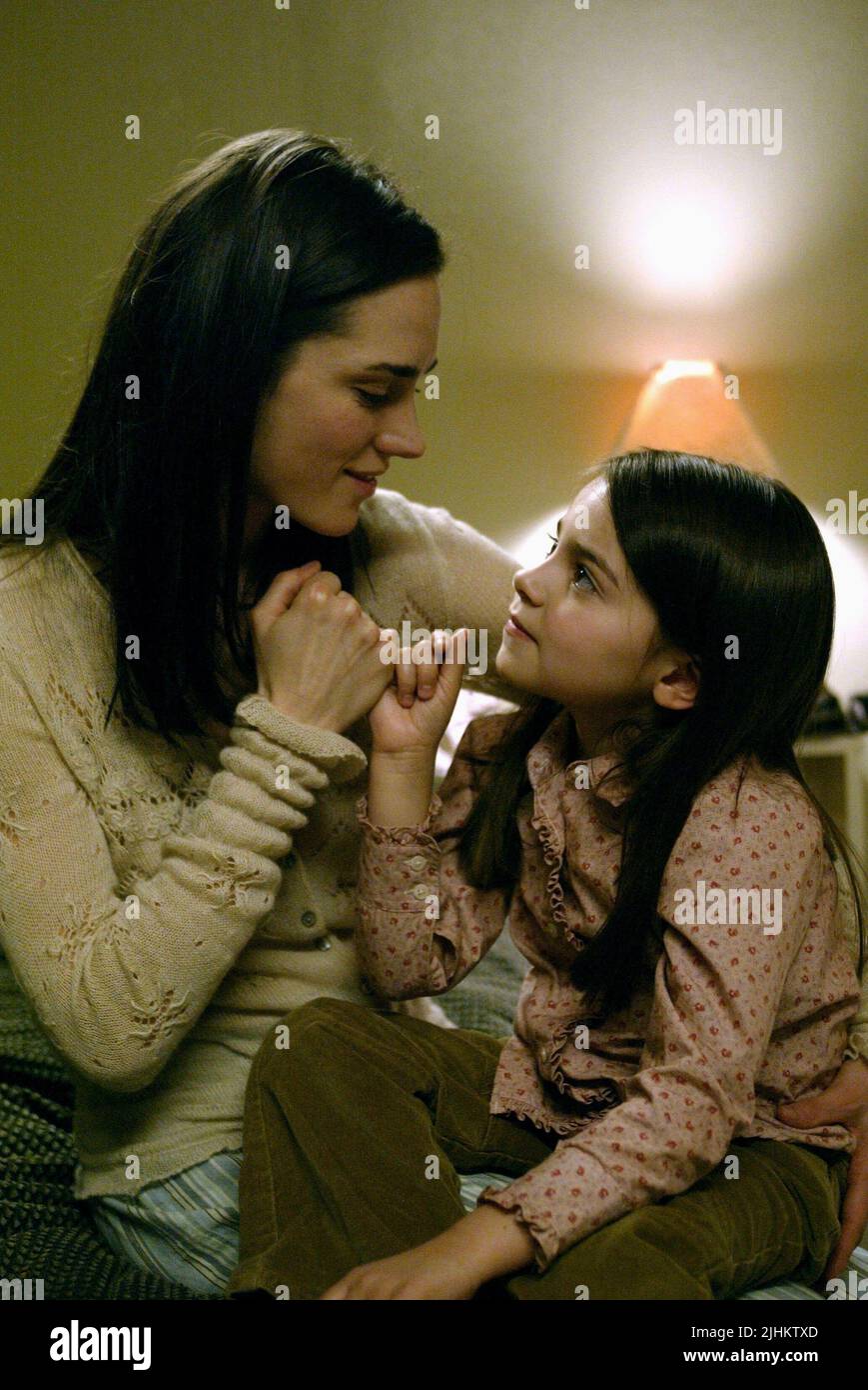 JENNIFER CONNELLY, ARIEL GADE, DARK WATER, 2005 Stock Photo - Alamy JENNIFER CONNELLY, ARIEL GADE, DARK WATER, 2005 Stock Photo - Alamy
