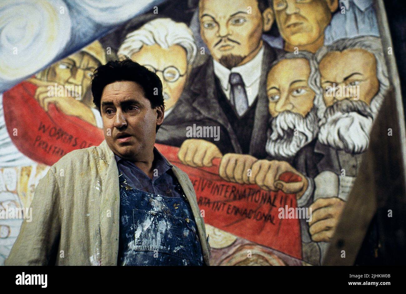 ALFRED MOLINA, FRIDA, 2002 Stock Photo - Alamy