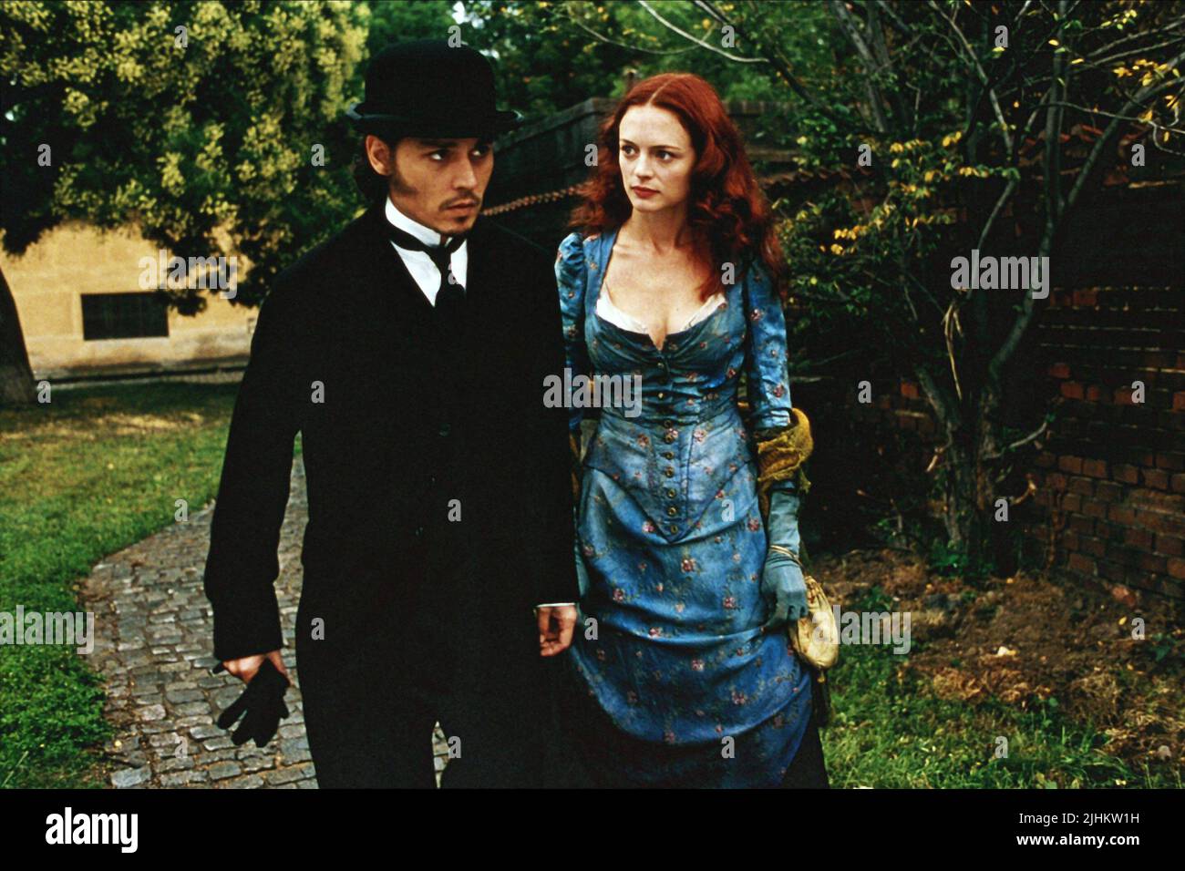 JOHNNY DEPP, HEATHER GRAHAM, FROM HELL, 2001 Stock Photo - Alamy