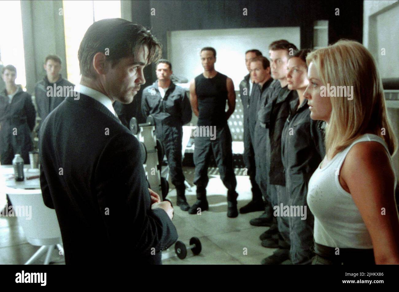 COLIN FARRELL, JESSICA CAPSHAW, MINORITY REPORT, 2002 Stock Photo - Alamy