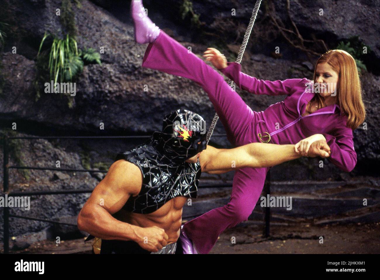 SARAH MICHELLE GELLAR, SCOOBY-DOO, 2002 Stock Photo - Alamy