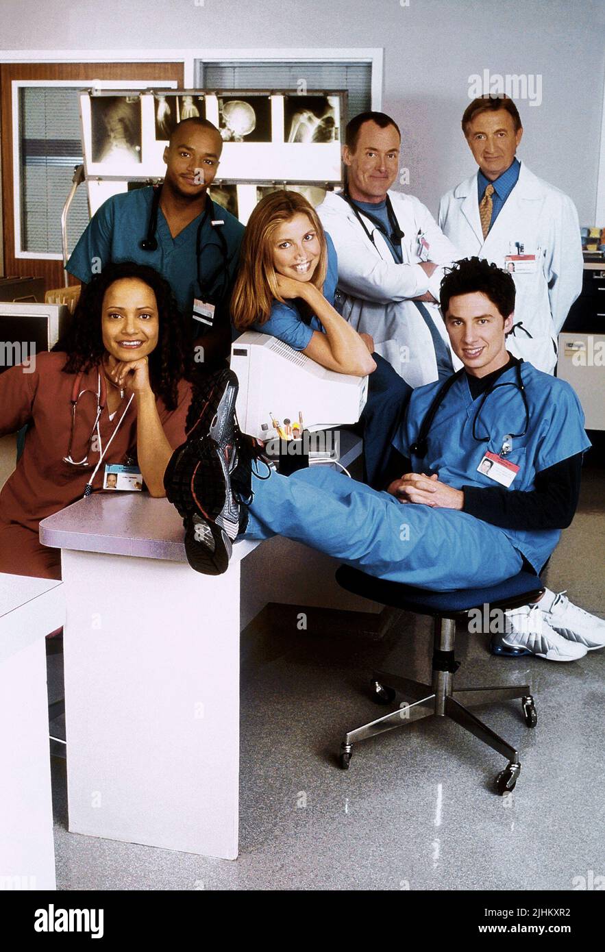 Sarah chalke scrubs 2001 hi-res stock photography and images - Alamy