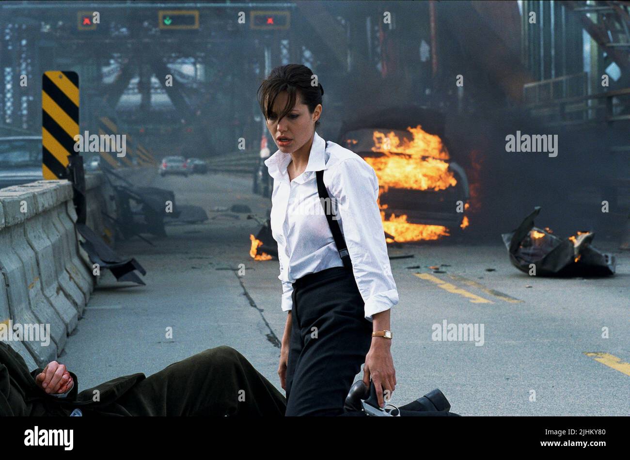 ANGELINA JOLIE, TAKING LIVES, 2004 Stock Photo - Alamy