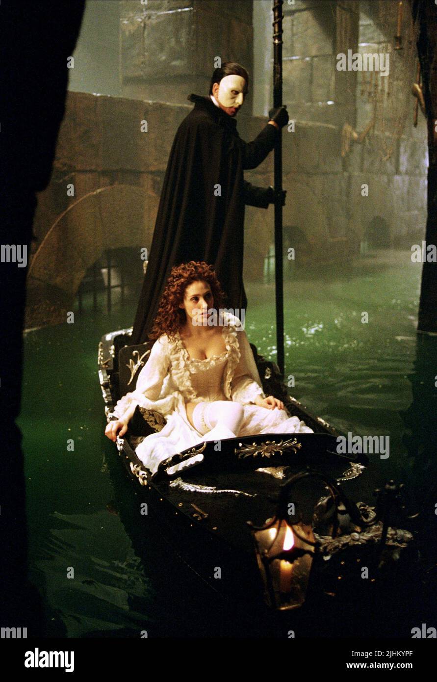 Emmy rossum phantom opera 2004 hi-res stock photography and images - Alamy