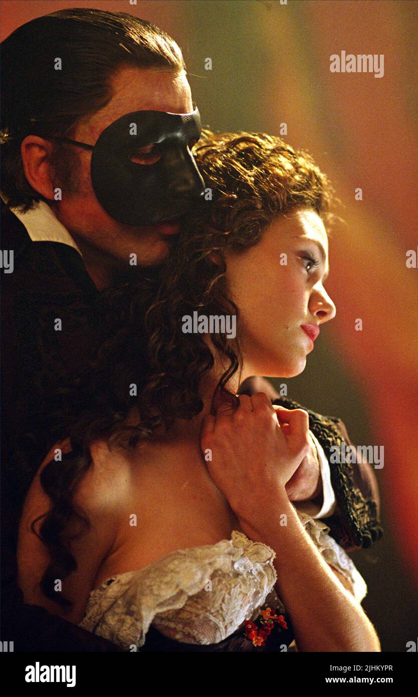 Emmy rossum phantom opera 2004 hi-res stock photography and images - Alamy