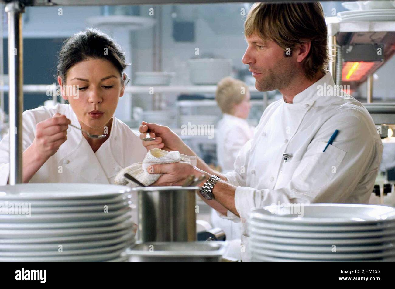 CATHERINE ZETA JONES, AARON ECKHART, NO RESERVATIONS, 2007 Stock Photo ...