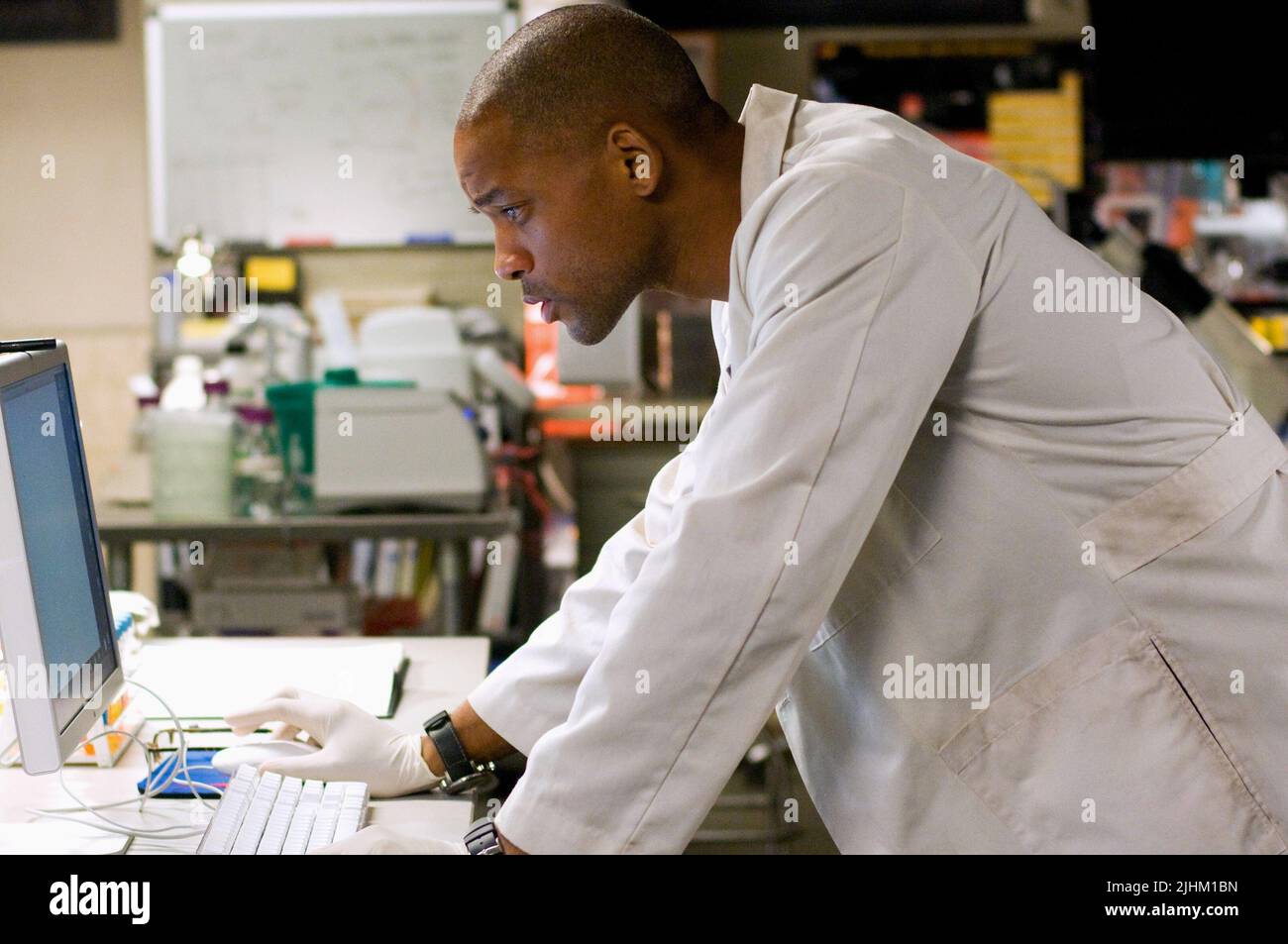 WILL SMITH, I AM LEGEND, 2007 Stock Photo - Alamy