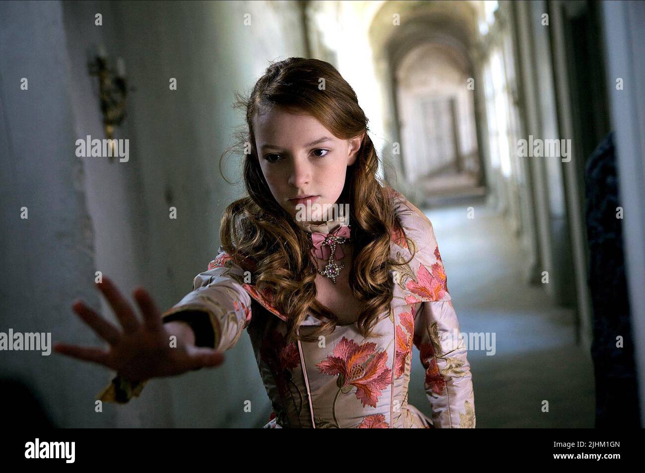 DAKOTA BLUE RICHARDS, THE SECRET OF MOONACRE, 2008 Stock Photo - Alamy