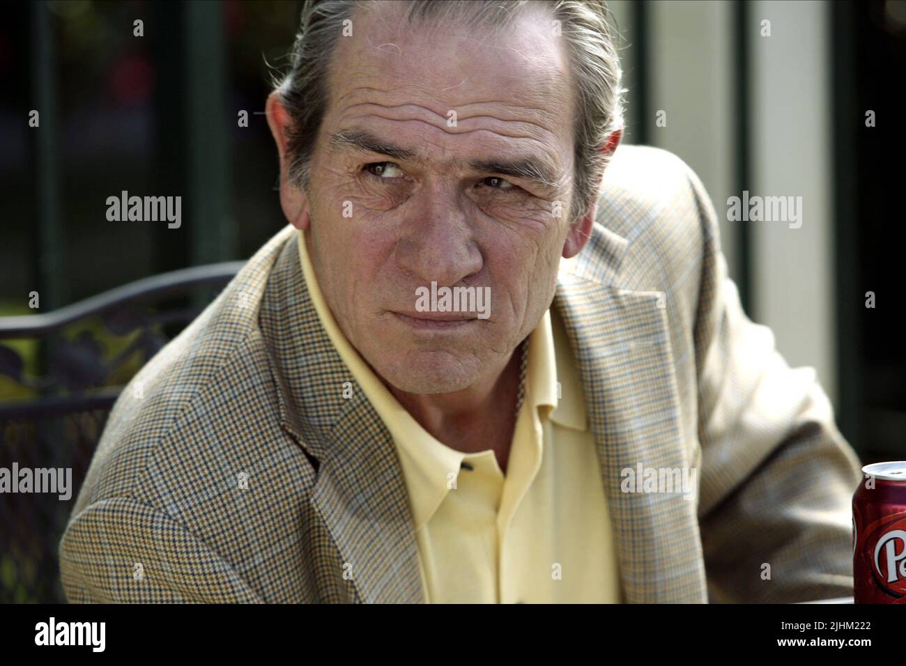 In the electric mist tommy lee jones hi-res stock photography and ...