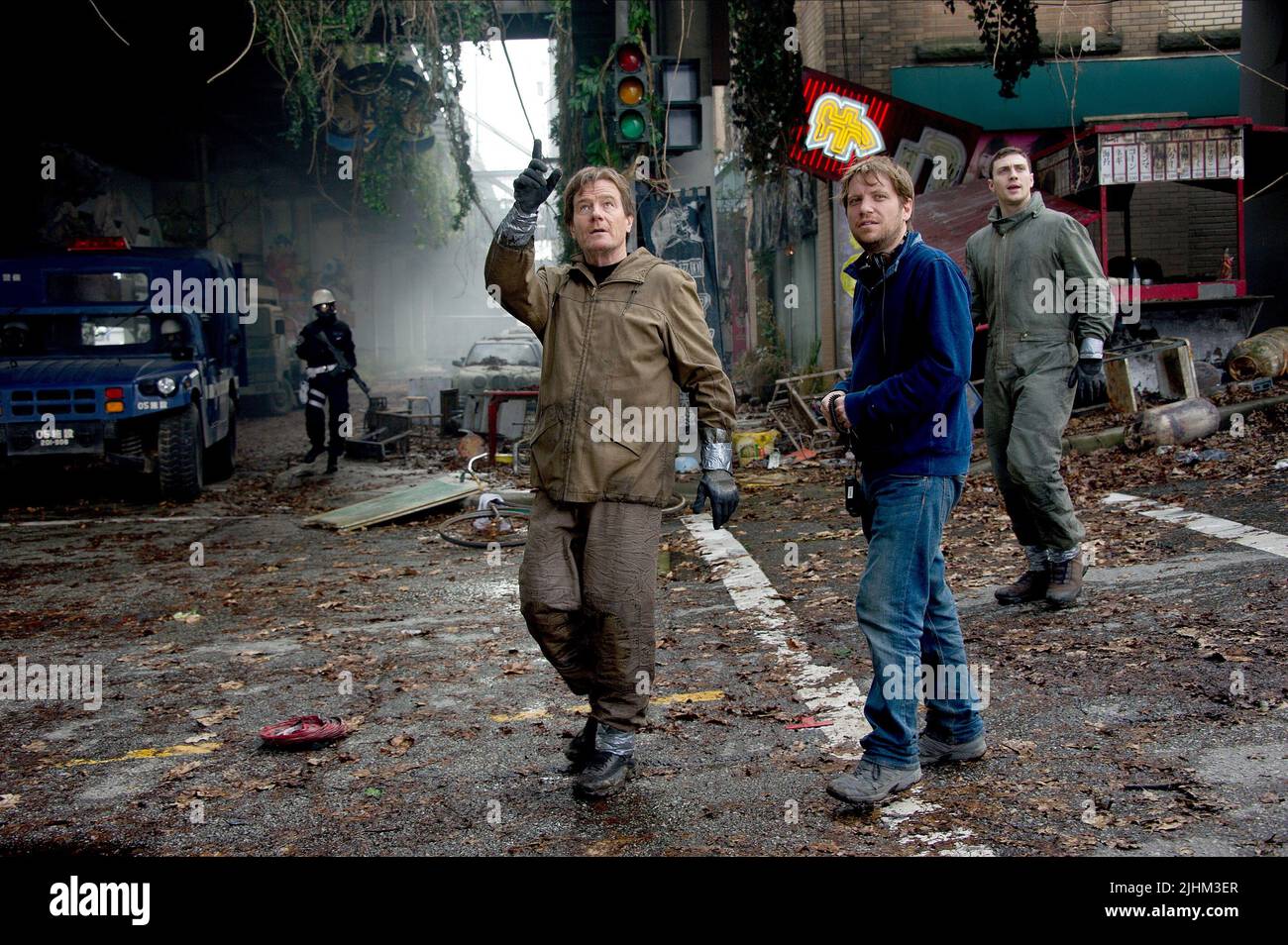 BRYAN CRANSTON, GARETH EDWARDS, AARON TAYLOR-JOHNSON, GODZILLA, 2014 ...