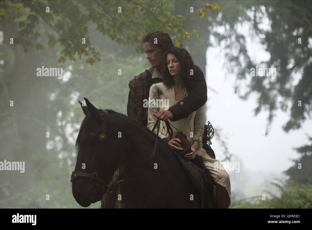SAM HEUGHAN, CAITRIONA BALFE, OUTLANDER, 2014 Stock Photo - Alamy
