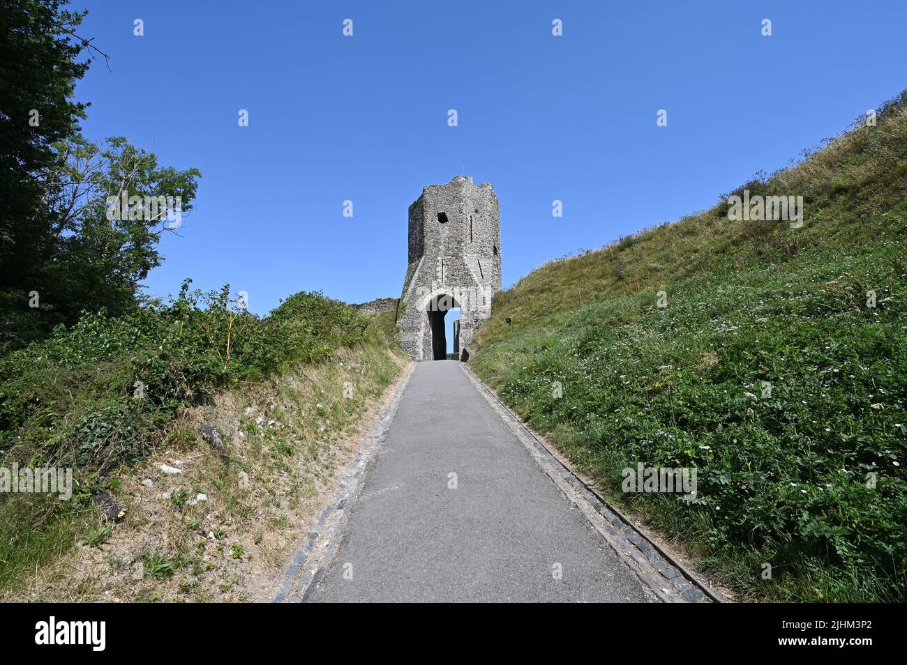 The gatehouse to Dover Castle in Kent Stock Photo - Alamy