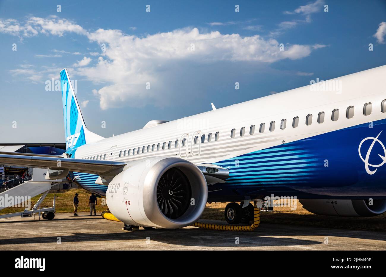 Boeing 737 on display at Farnborough International Airshow Stock Photo ...