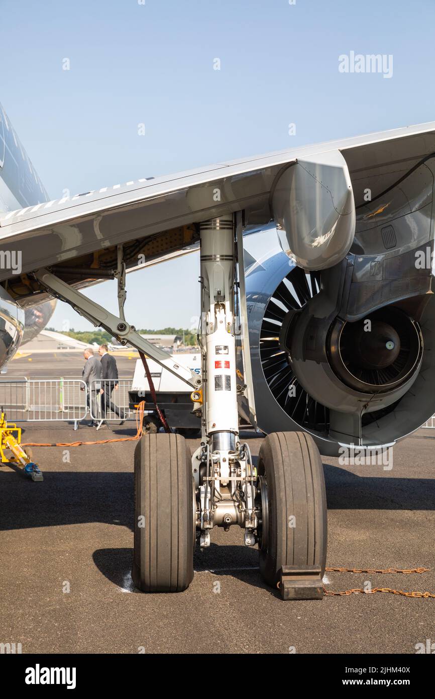 Wheels and engine of the 777X on display at Farnborough International ...