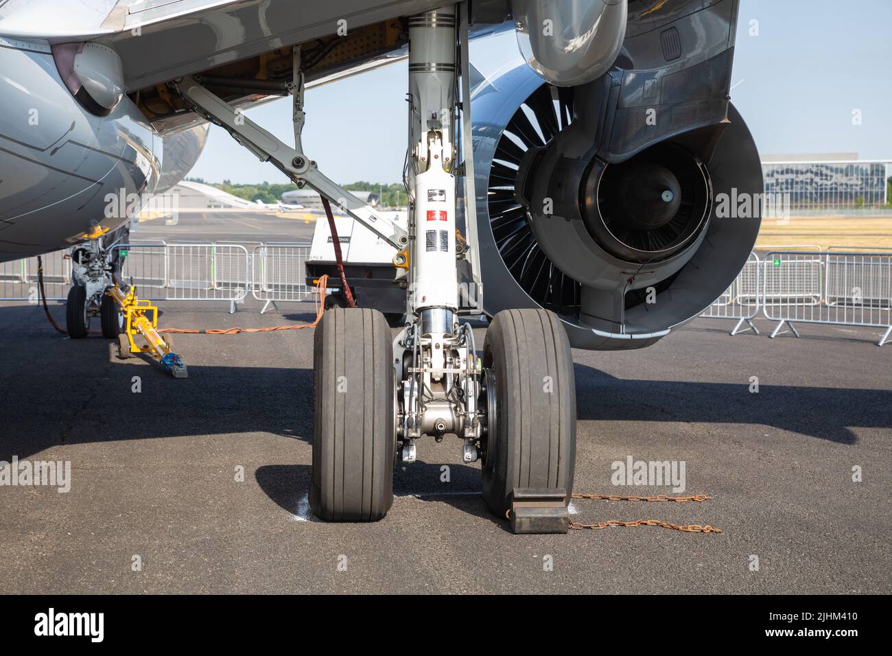 Wheels and engine of the 777X on display at Farnborough International ...