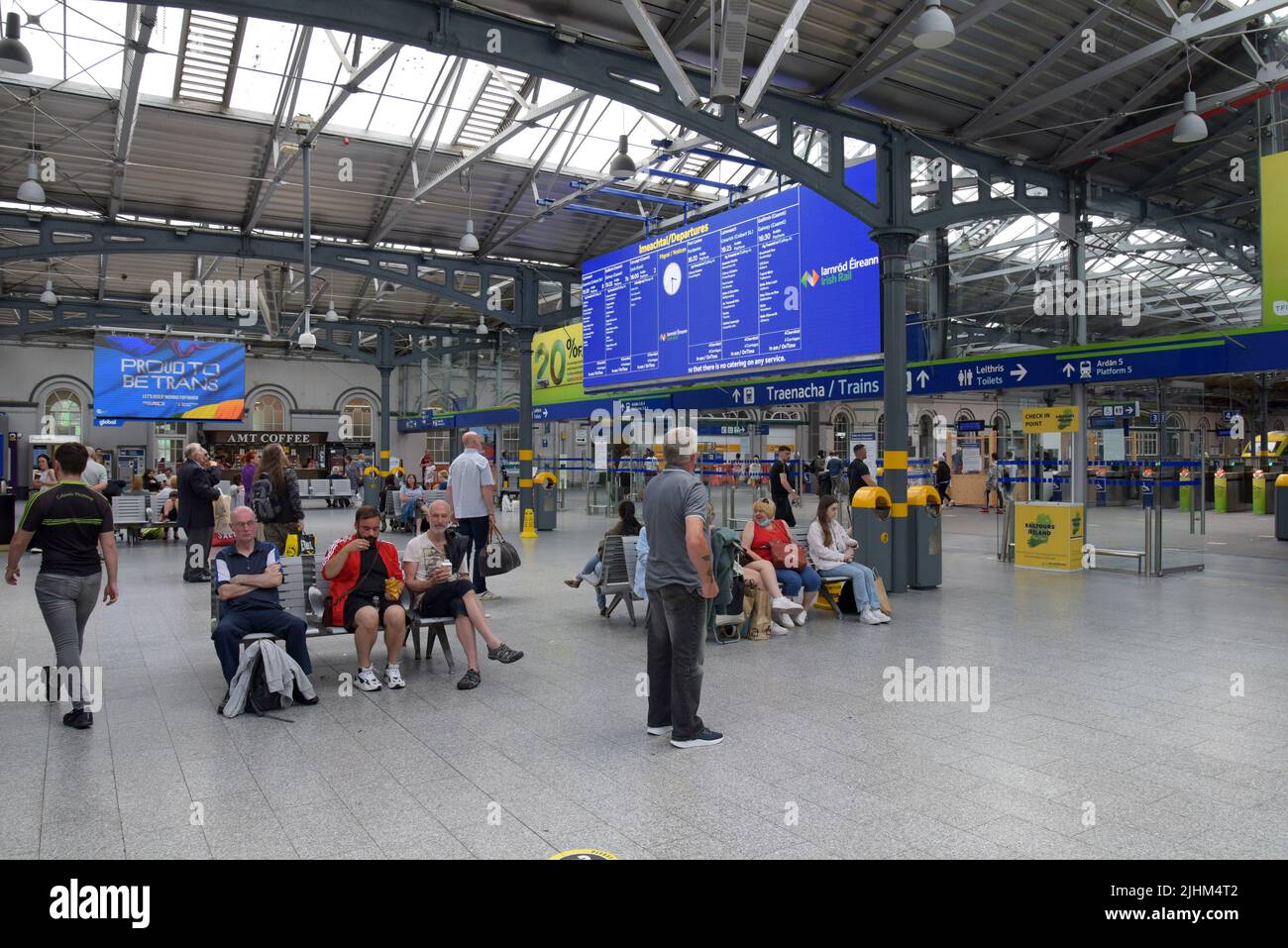 Irish Rail passengers at Dublin Heuston Station waiting for trains on ...