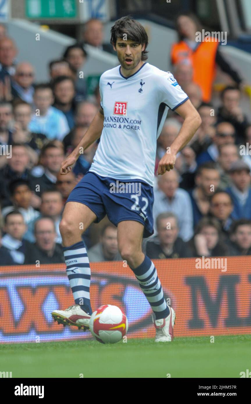 Tottenham Hotspur Vedran Corluka Stock Photo - Alamy
