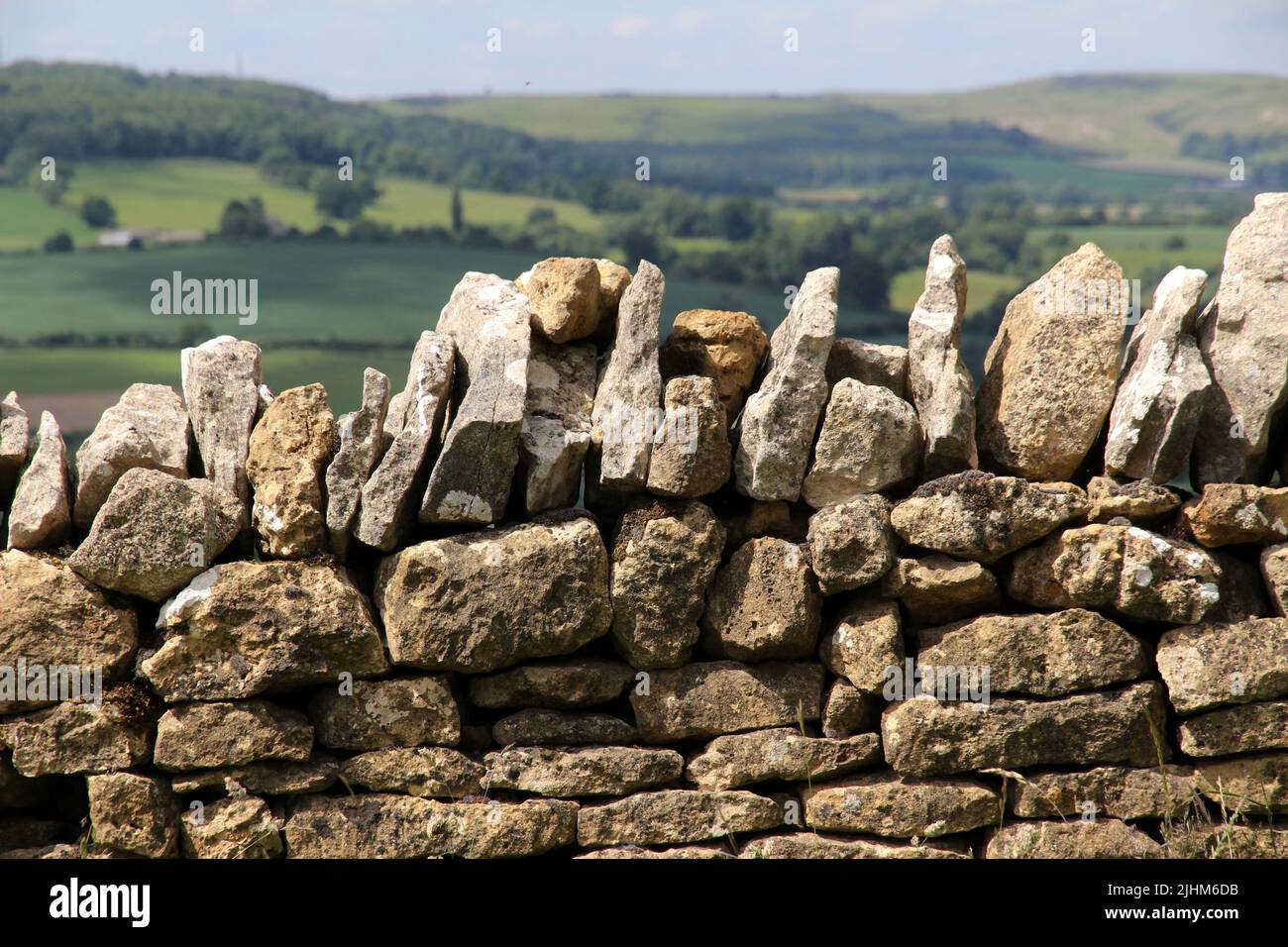 Cotswolds drystone wall Stock Photo - Alamy