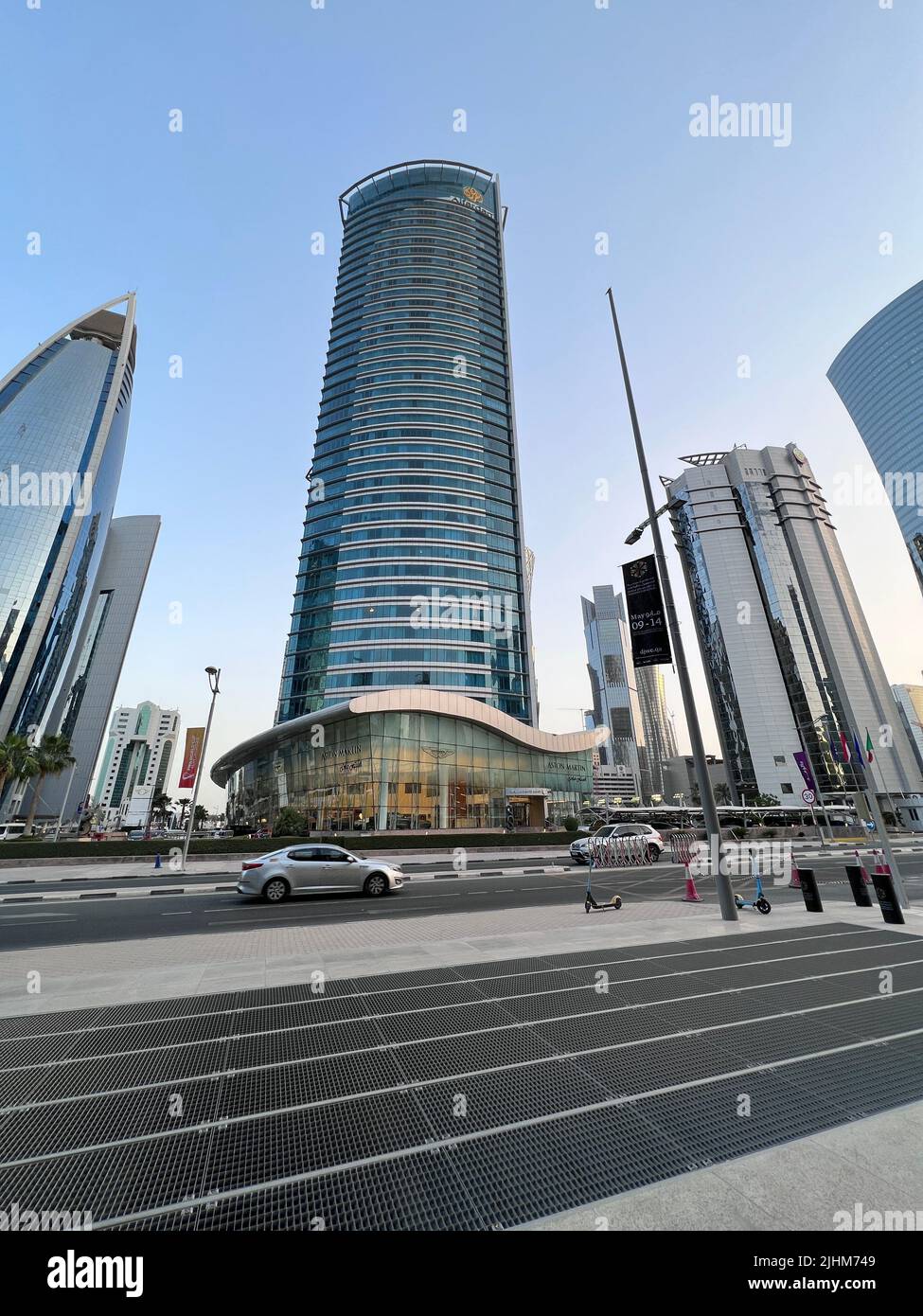 Qatar motorway hi-res stock photography and images - Alamy