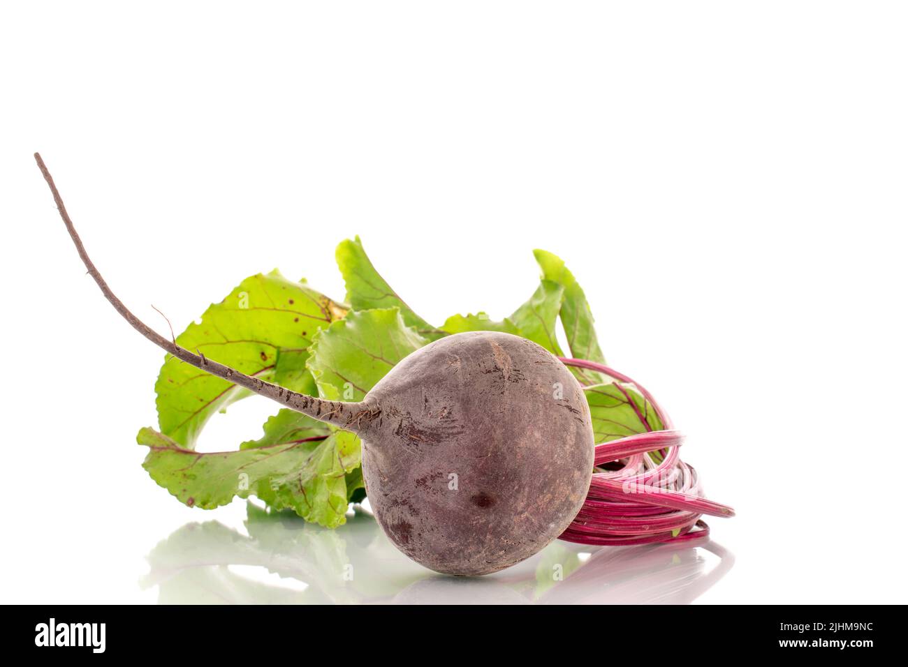One sweet red beet, close-up, on a white background Stock Photo - Alamy