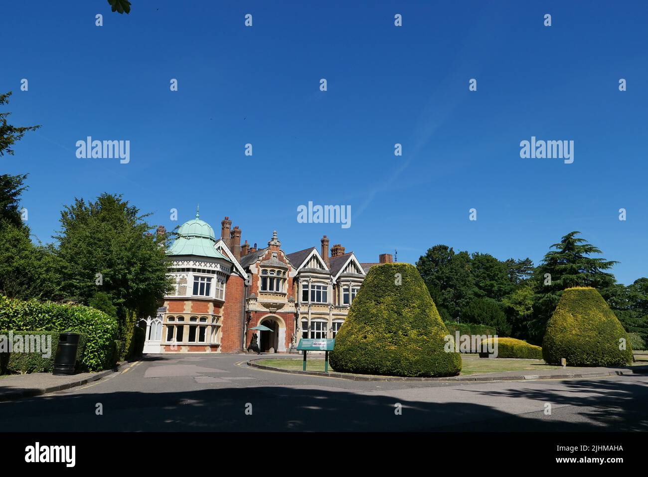 Bletchley Park, Manor house, sunny morning, blue sky Stock Photo - Alamy
