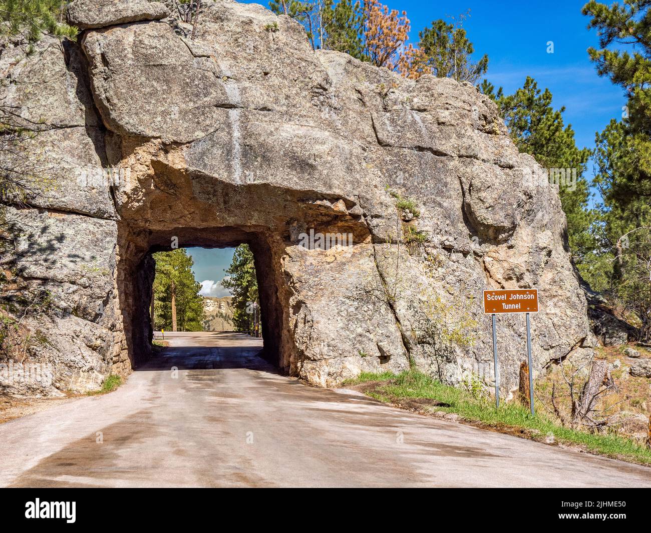 Mount Rushmore National Memorial though the Scovel Johnson Tunnel on ...
