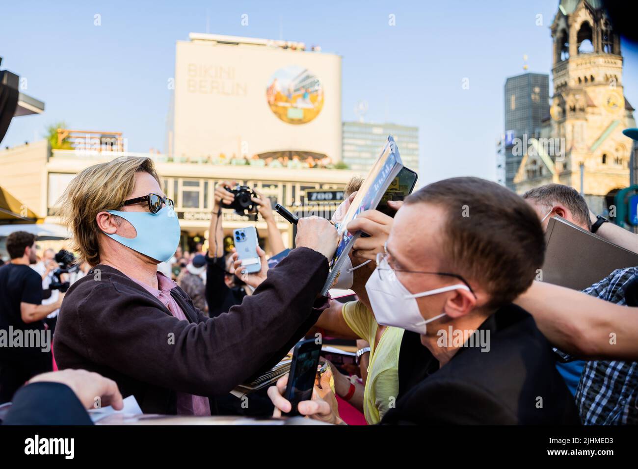 Brad pitt bullet train germany hi-res stock photography and images - Alamy