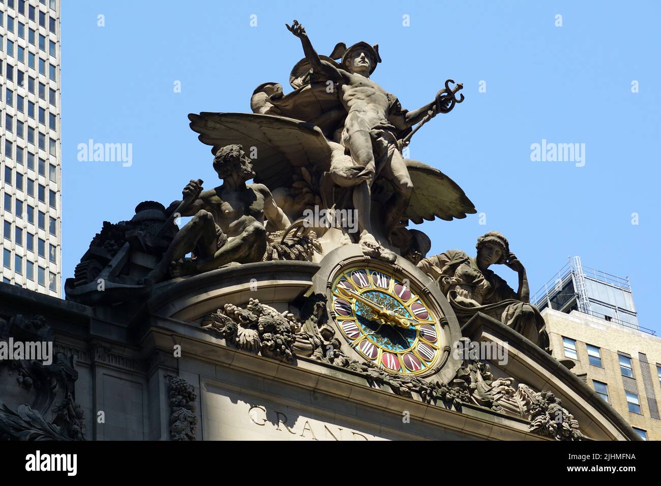Commuter rail terminal hi-res stock photography and images - Alamy