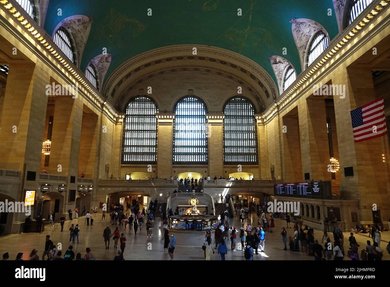 Main Concourse, Grand Central Terminal, Grand Central Station, commuter ...