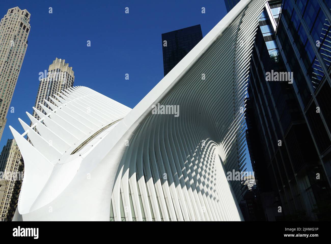 Exterior, Oculus building, World Trade Center metro station, Manhattan ...