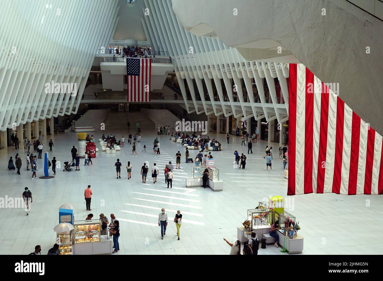 interior, Oculus building, World Trade Center metro station, Manhattan ...